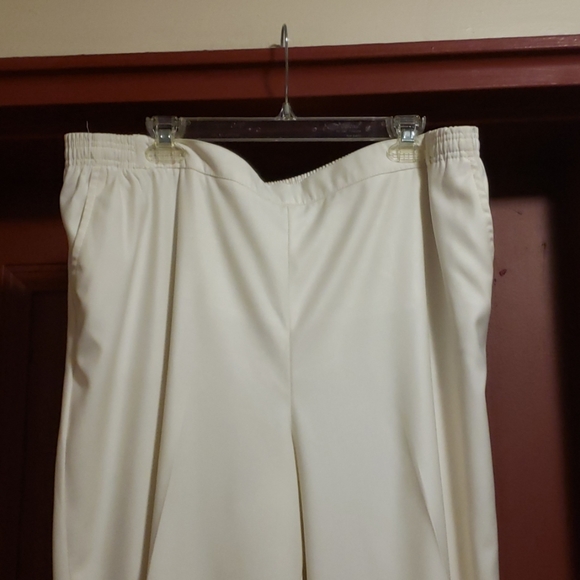Koret | Pants & Jumpsuits | Koret Cream Elastic Waist Pants Size 29w ...